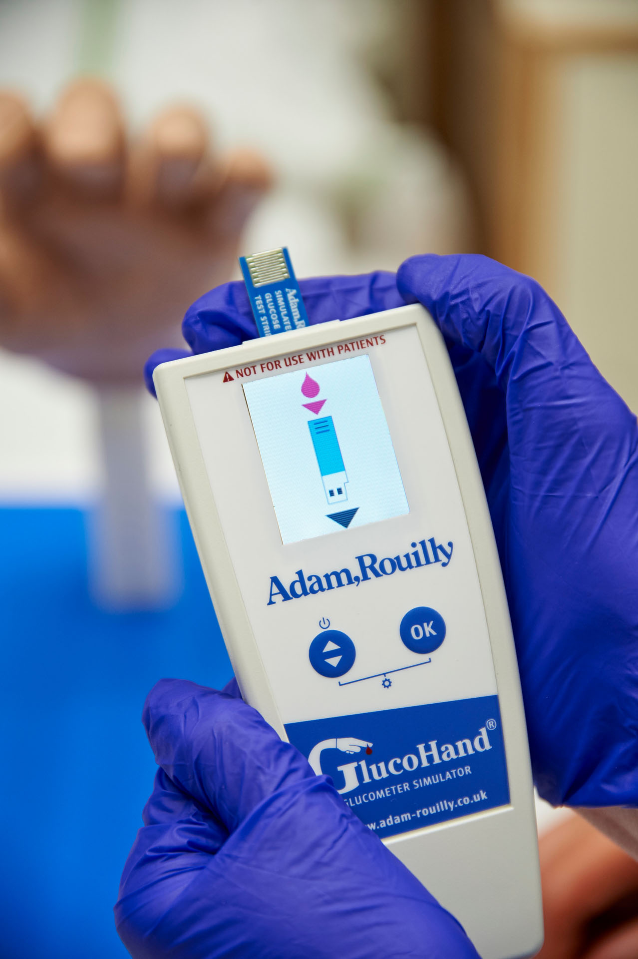 Glucohand® - Digital Glucometer Simulator, Dark - Adam,Rouilly