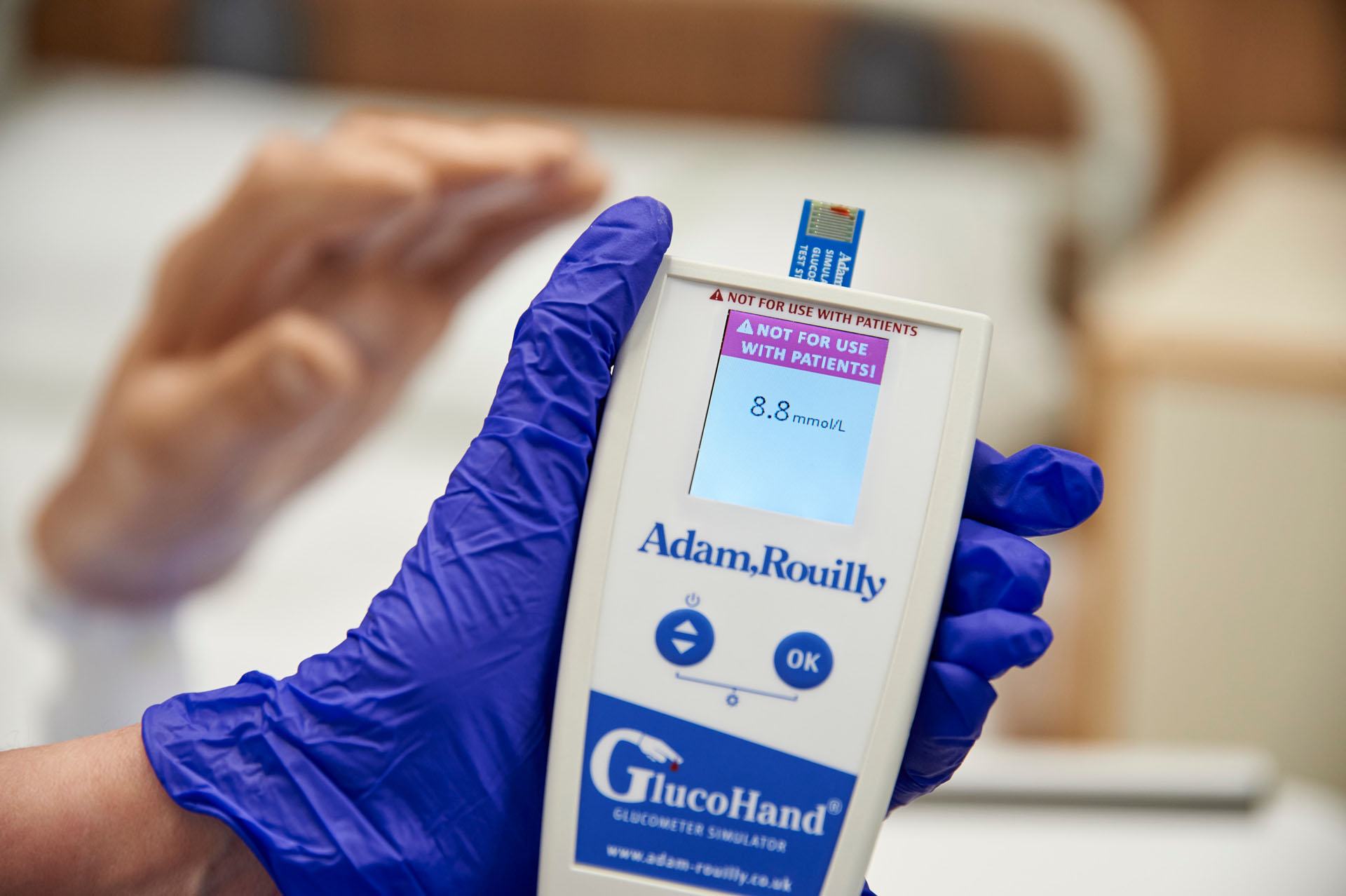 Glucohand® - Digital Glucometer Simulator, Light | Adam,Rouilly